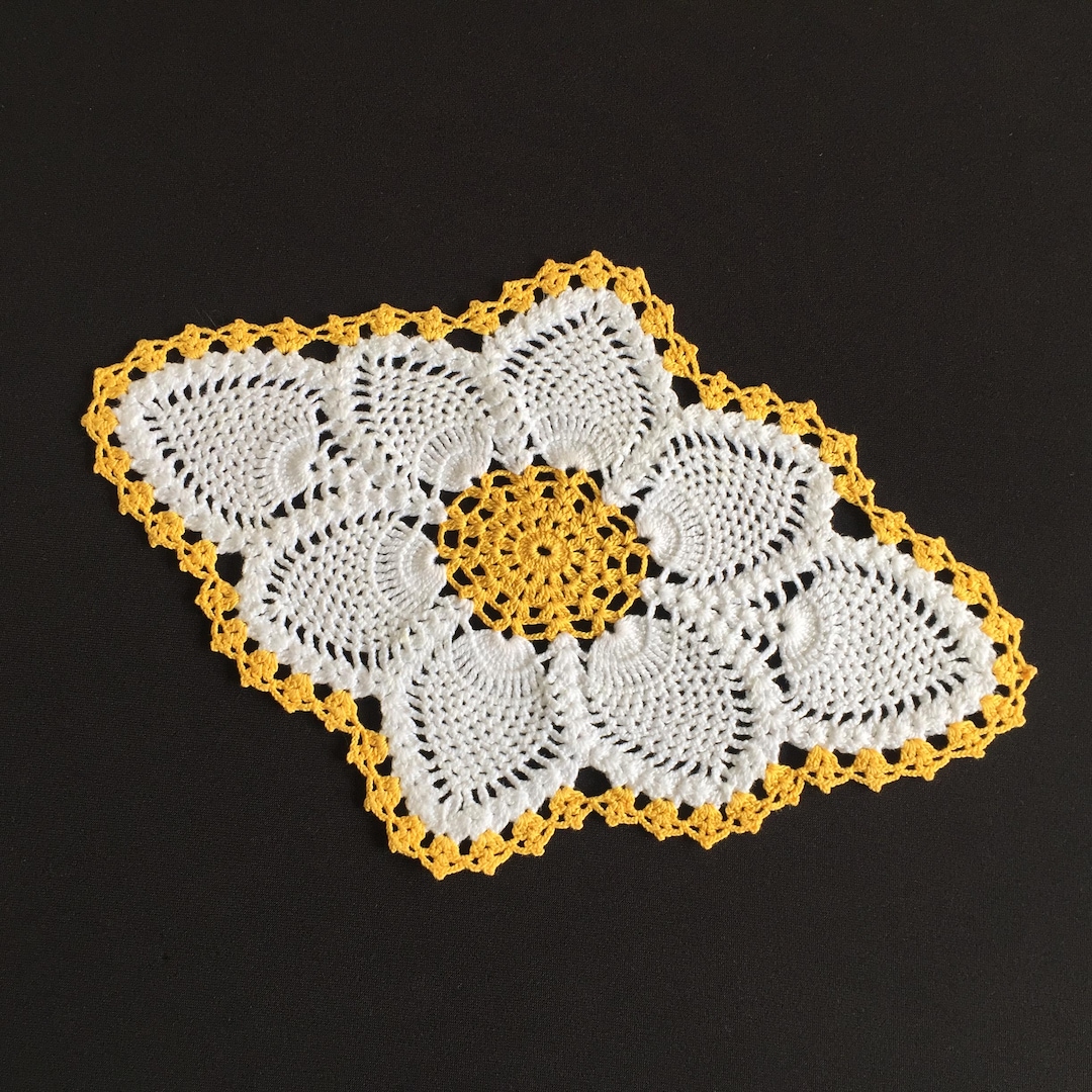 Handmade Vintage Oblong Pineapple Pattern White & Orange Crochet Lace ...