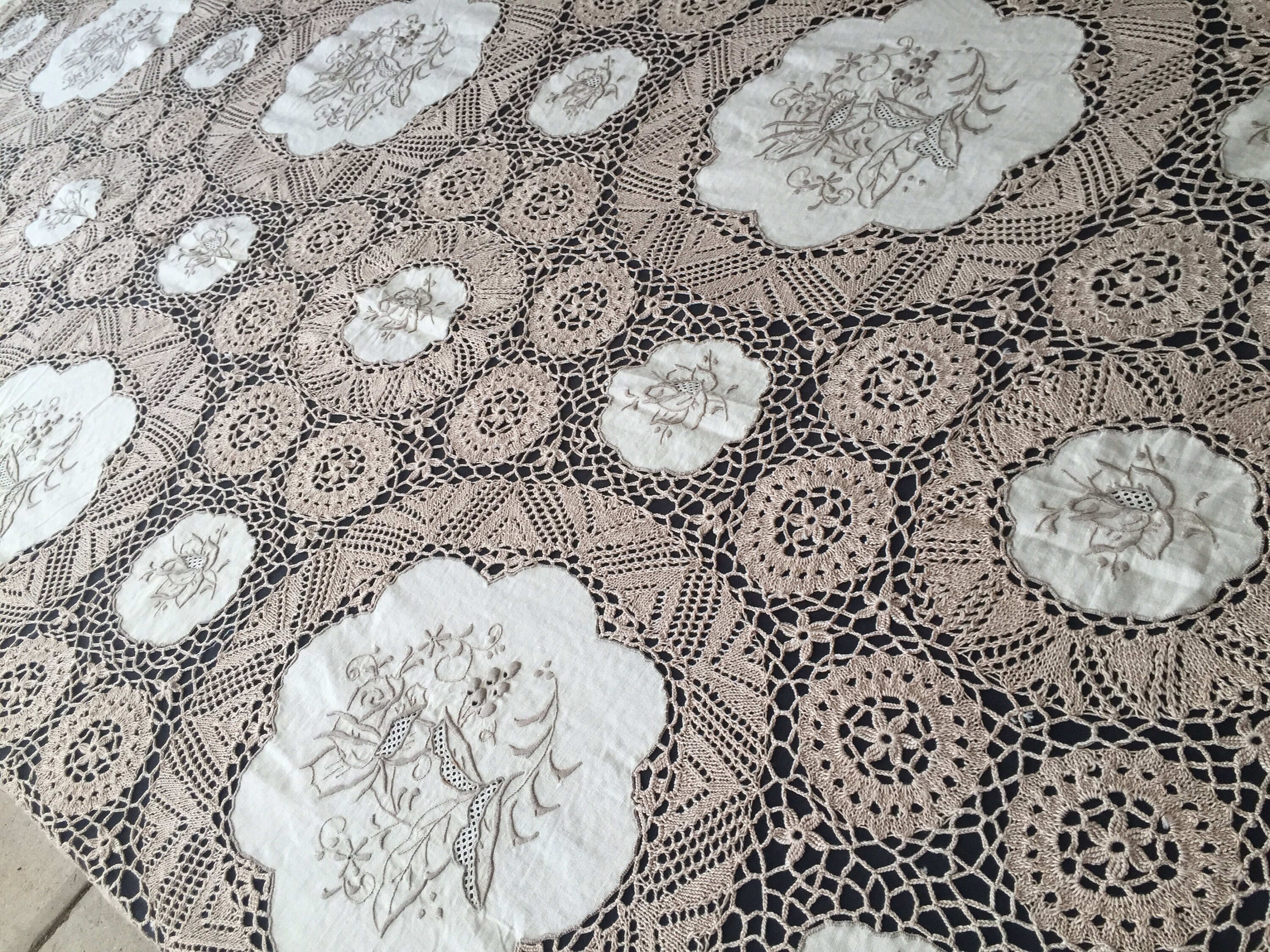 Hand Embroidered Ivory/ecru Large Bed Cover or Tablecloth With Knitted ...