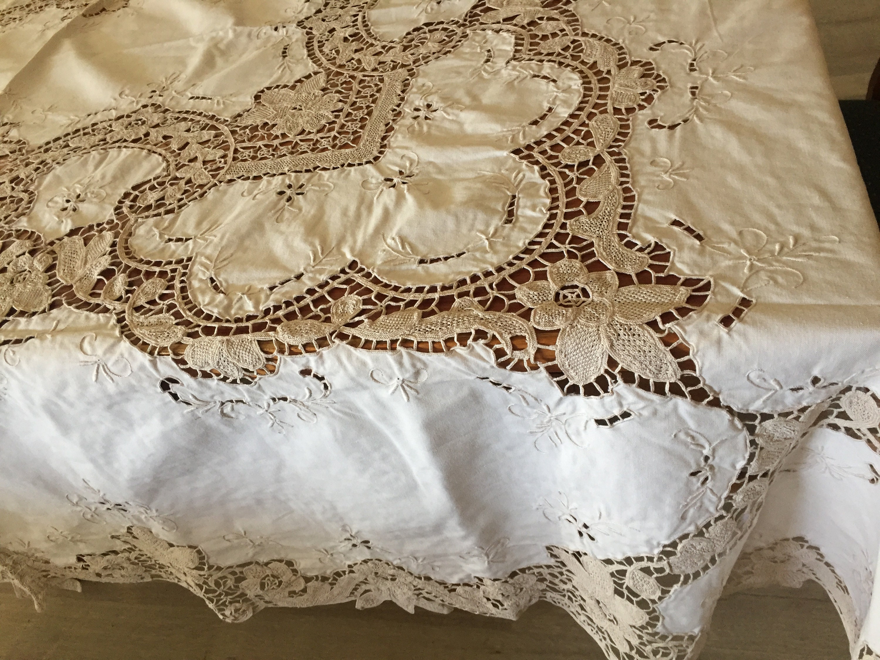 Madeira Embroidered Venetian Style Needle Lace Tablecloth in | Etsy