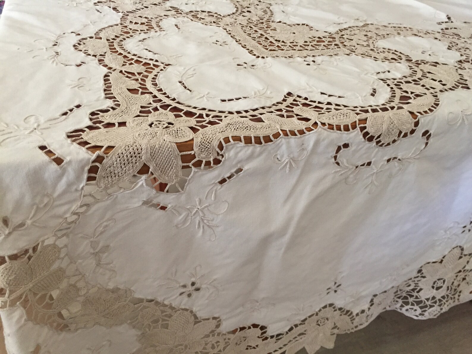 Madeira Embroidered Venetian Style Needle Lace Tablecloth in - Etsy