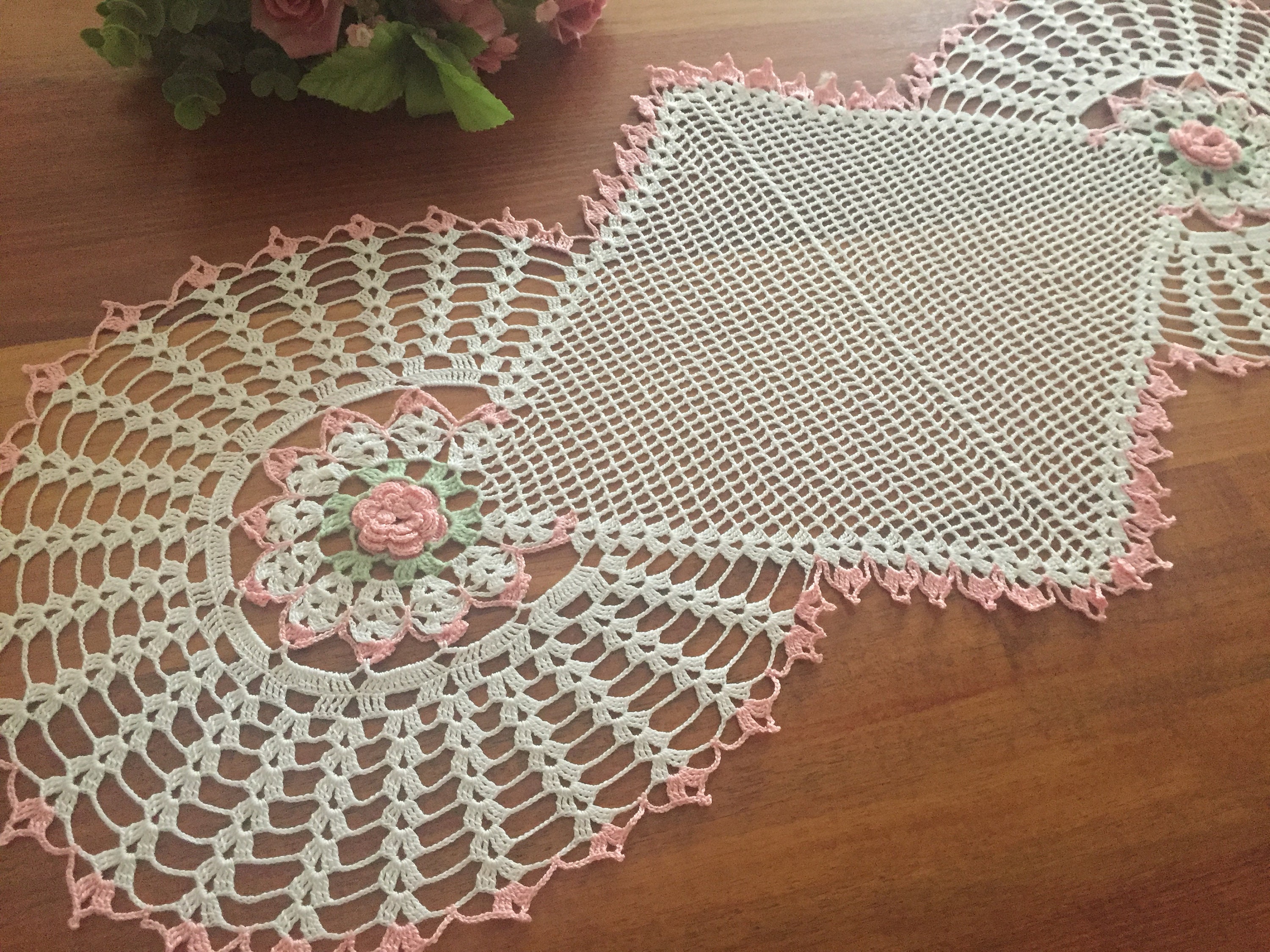 Crochet Lace Table Runner with Raised Pink Irish Roses | Etsy