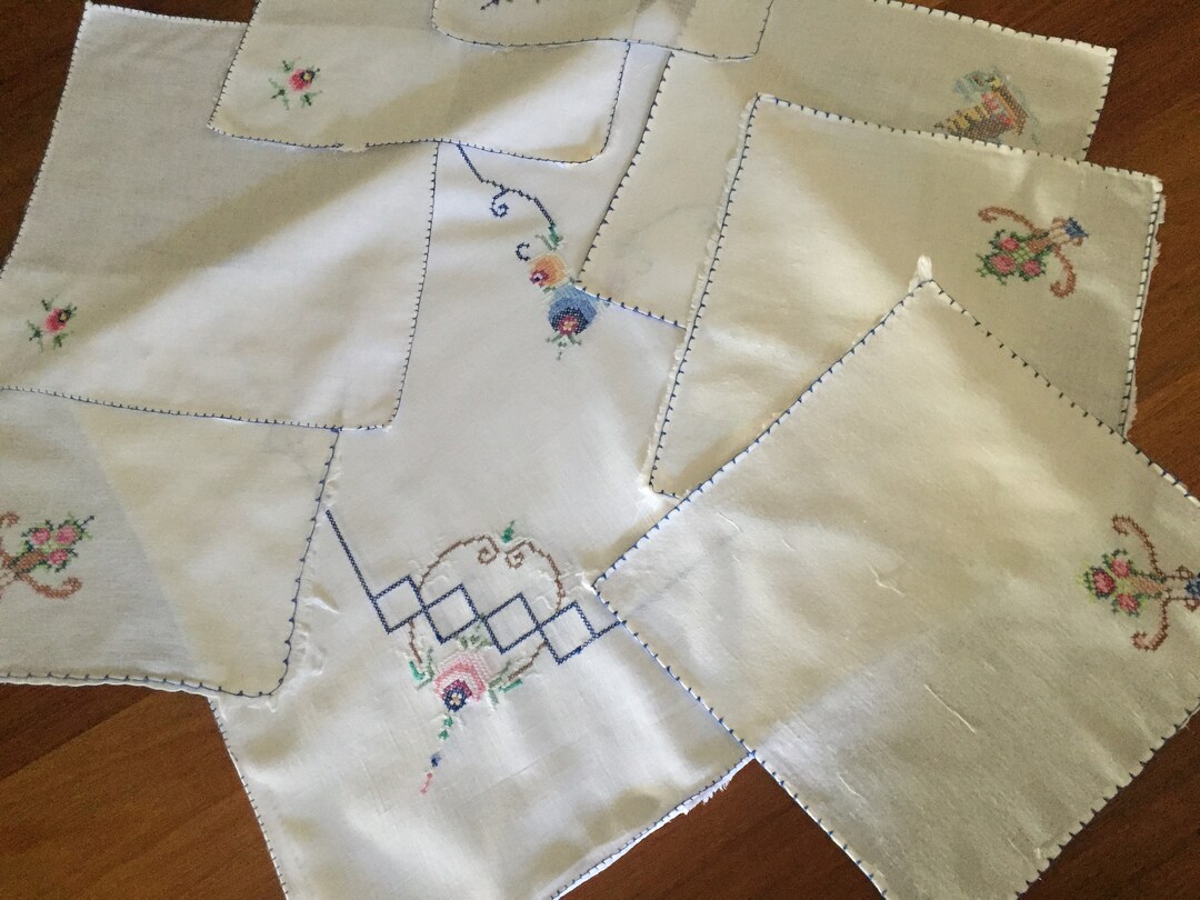 Hand Embroidered Vintage Tablecloth And/or Cloth Napkins With Art Deco ...