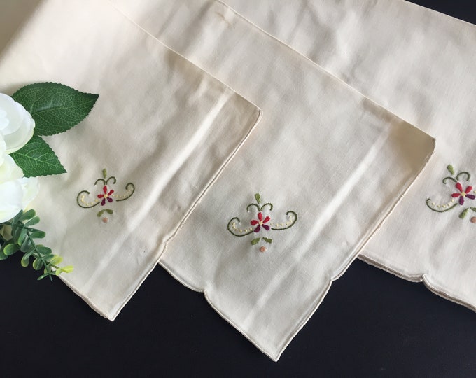 A Set of 7 Hand Embroidered UNUSED Vintage Cloth Napkins in Natural ...