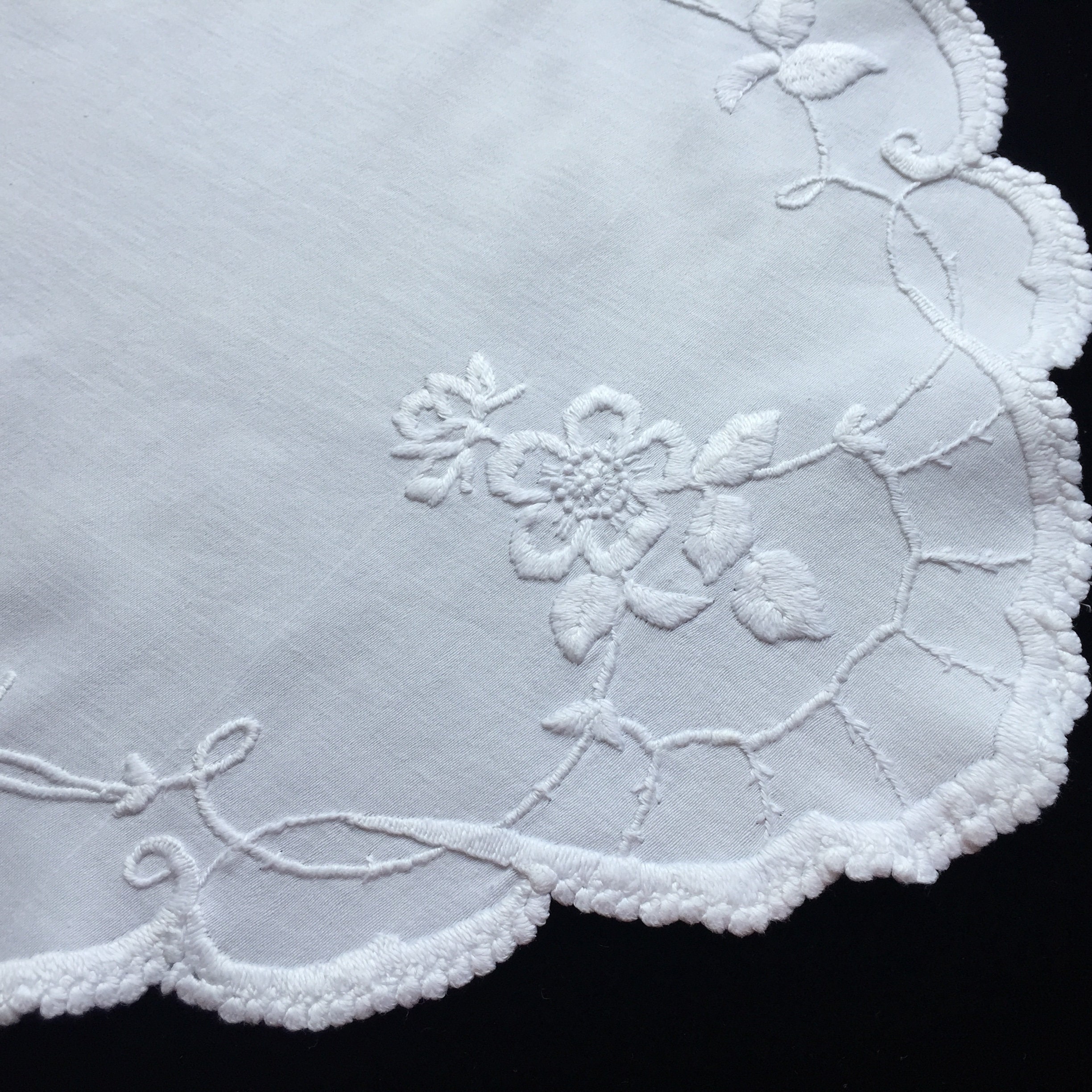 Victorian Era Antique Embroidered White Linen Small Oval Table | Etsy