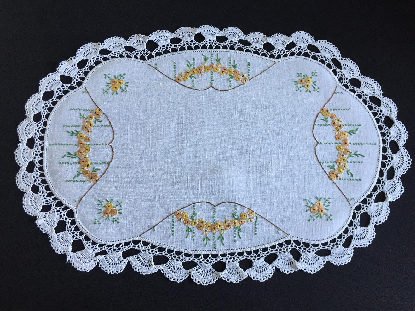 Vintage Hand Embroidered Dressing Table Duchess Set White Irish Linen ...