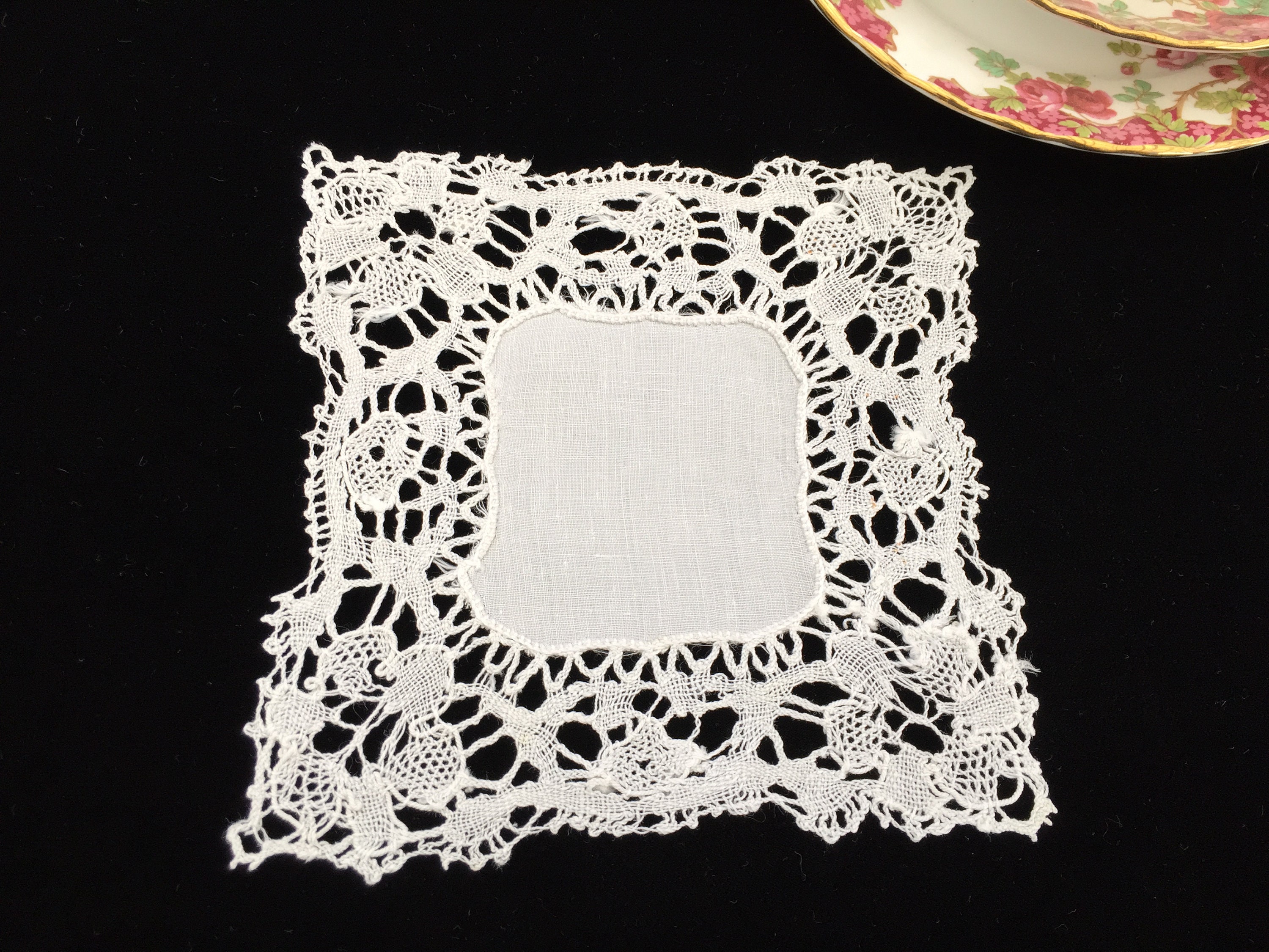 Antique Irish Linen Centre Doily With a Fine Lace Border | Etsy