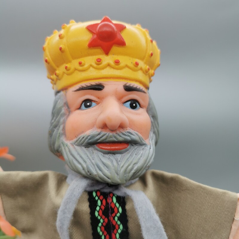 King Puppet - Etsy