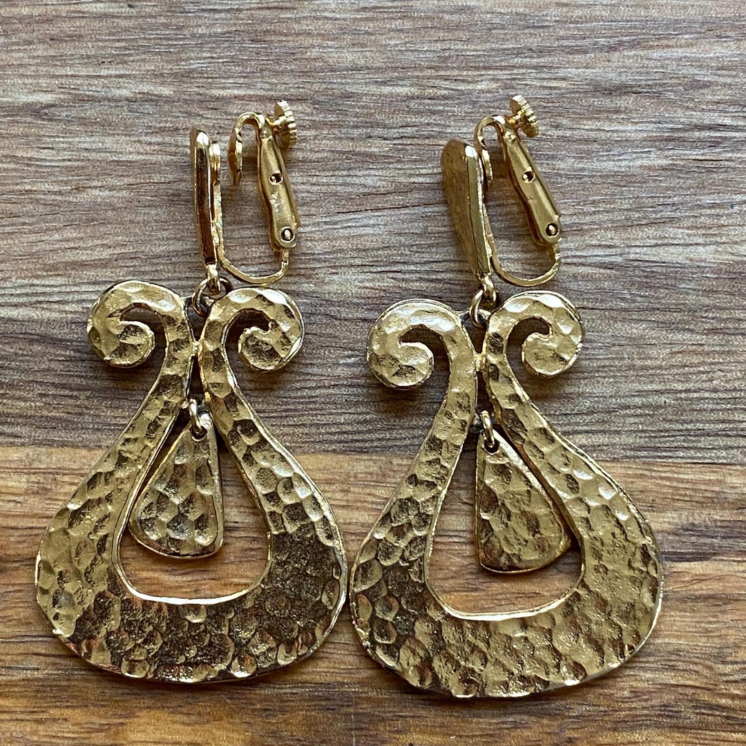 Vintage Clip on Hammered Gold Abstract Earrings Etsy