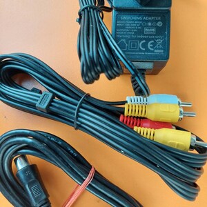 Micro Genius MG-02 PAL Famicom Famiclone 2x Controllers , Zapper ...