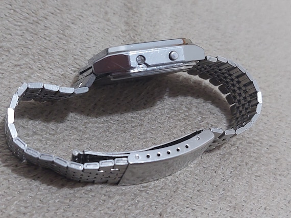 Vintage Casio 118 AX-250 Dual Time Melody Alarm Men's… - Gem