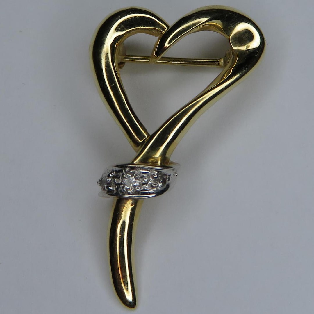 14k Yellow Gold Heart Shaped Pin With Diamond Accents - Etsy