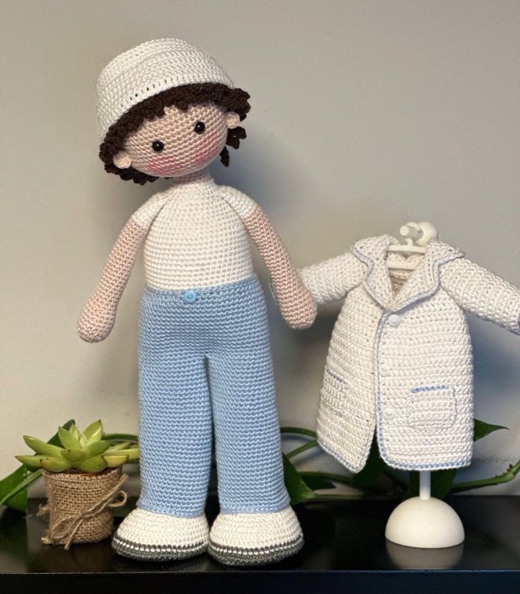 Doctor and Nurse Crochet Doll Pattern - English - Spanish - French ...