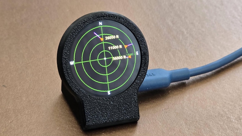 Live Plane Radar – Real-time Aircraft Tracker, Round Desktop Display ...
