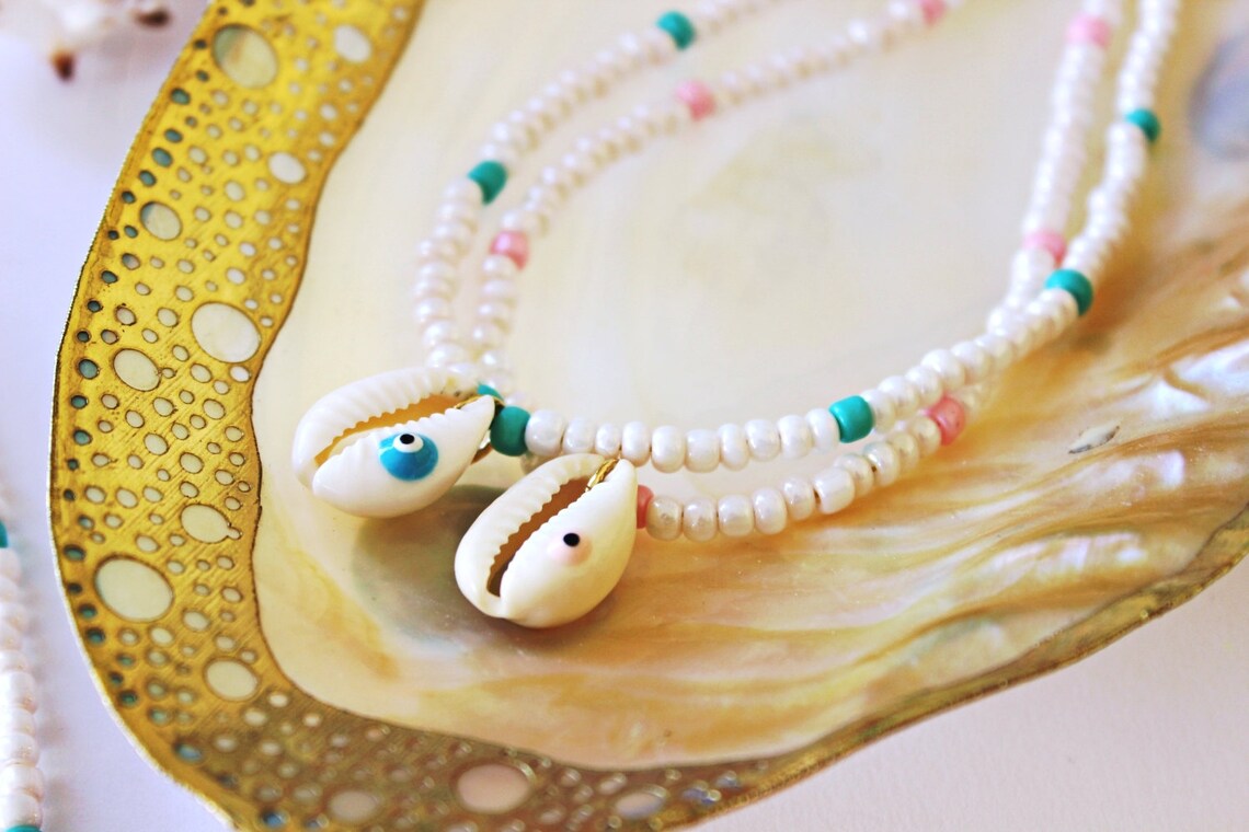 EVIL EYE SEASHELL White Beaded Necklace With Evil Eye Cowrie | Etsy