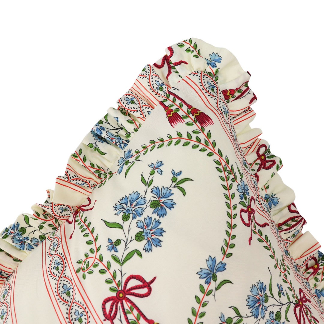 Add Ruffles, Welt or Flange to Any Pillow Cover // PILLOW UPGRADE ...