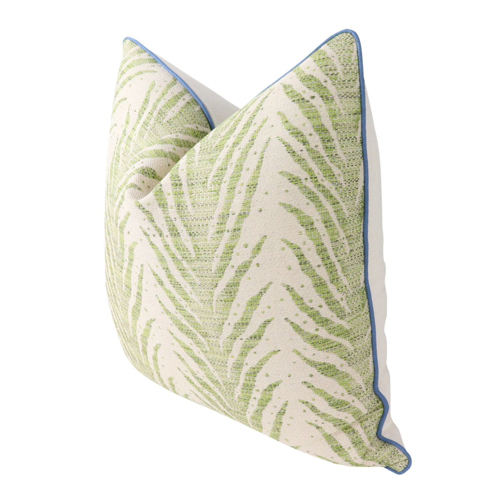 Pillow Cover With CONTRAST WELT // Schumacher Creeping Fern Moss 75452 ...