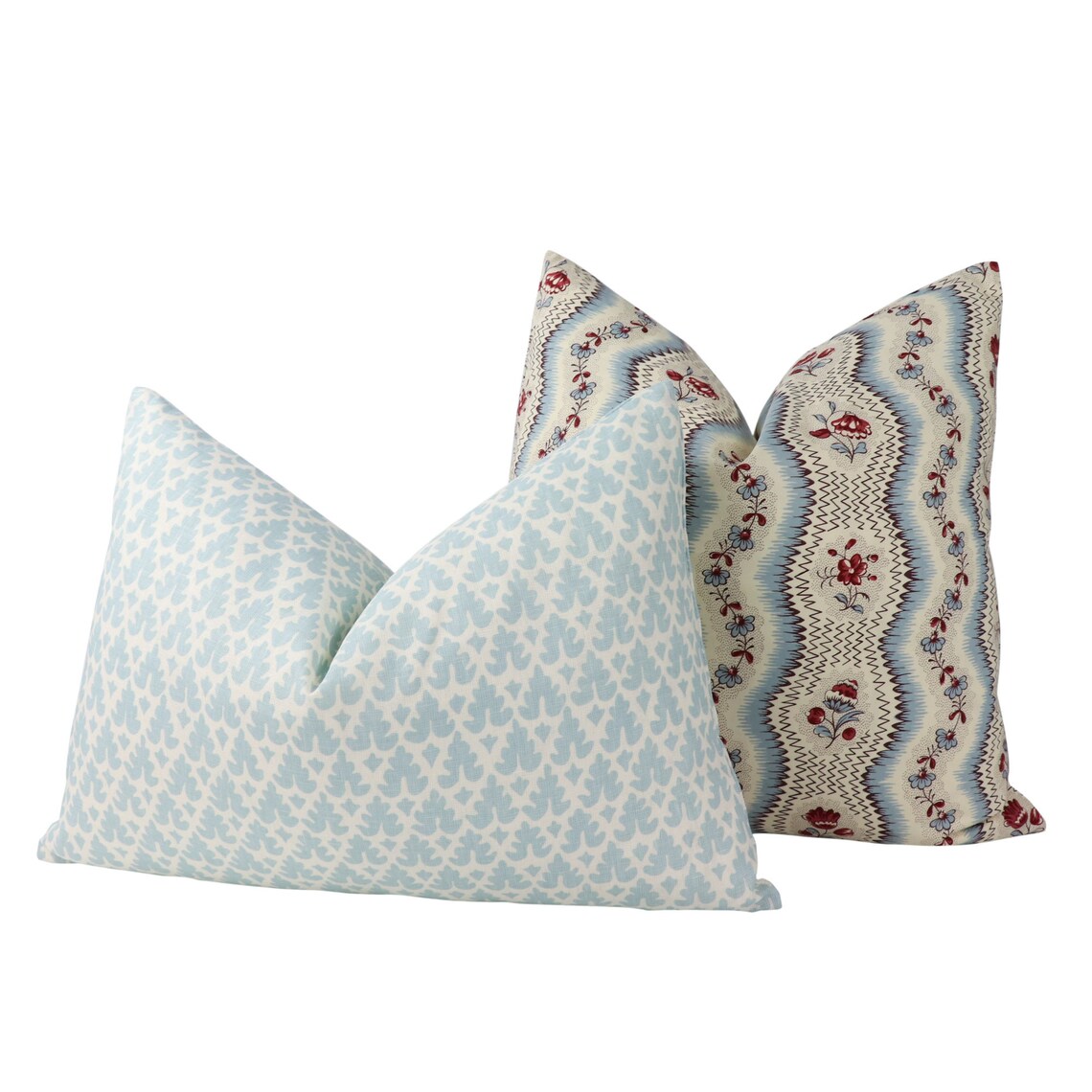 Quadrille Volpi Pillow Cover in Soft Windsor Blue on Tint - Etsy