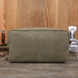 Personalized Toiletry Bag Monogrammed Groomsmen Gift Canvas Dopp Kit ...
