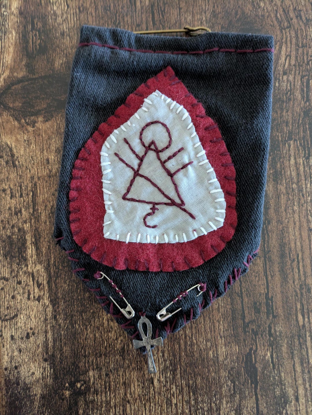 Yellowjackets Rune Symbol the Wilderness Hand Embroidered Badge Patch ...