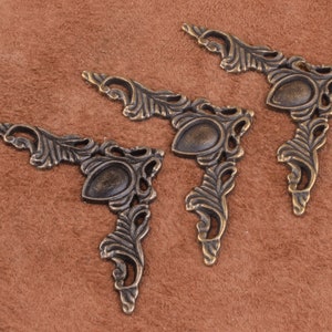 Graphic Ornate Metal Corners Bronze Metal Accents 39mm Metal Corner ...