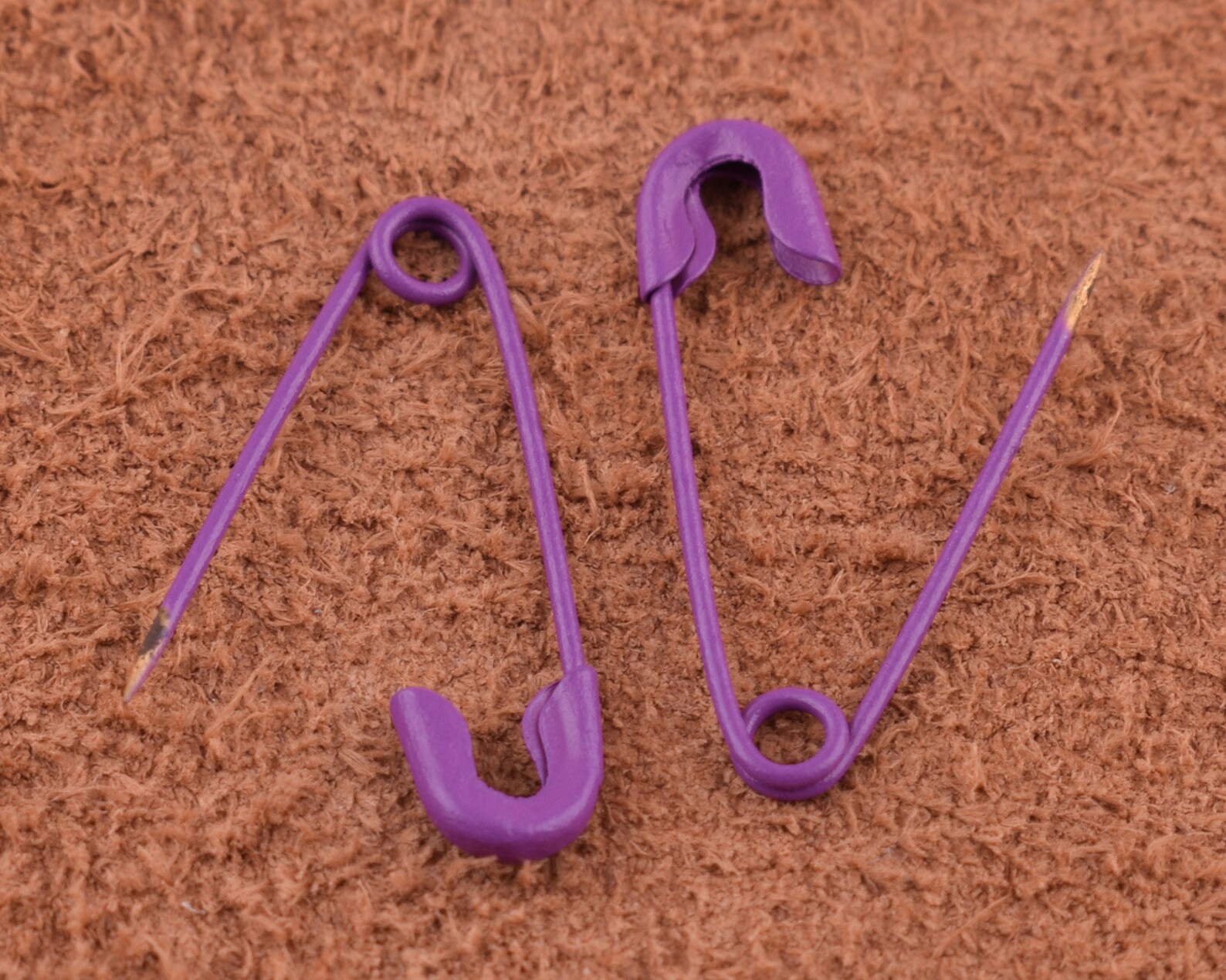 Small Safety Pins/ 100 Pieces Purple Small Safety Pins/ Three - Etsy