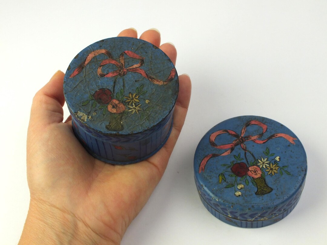 SET Small Antique Tin Cans With Flowers, Blue Vintage Lid Tin, Home ...