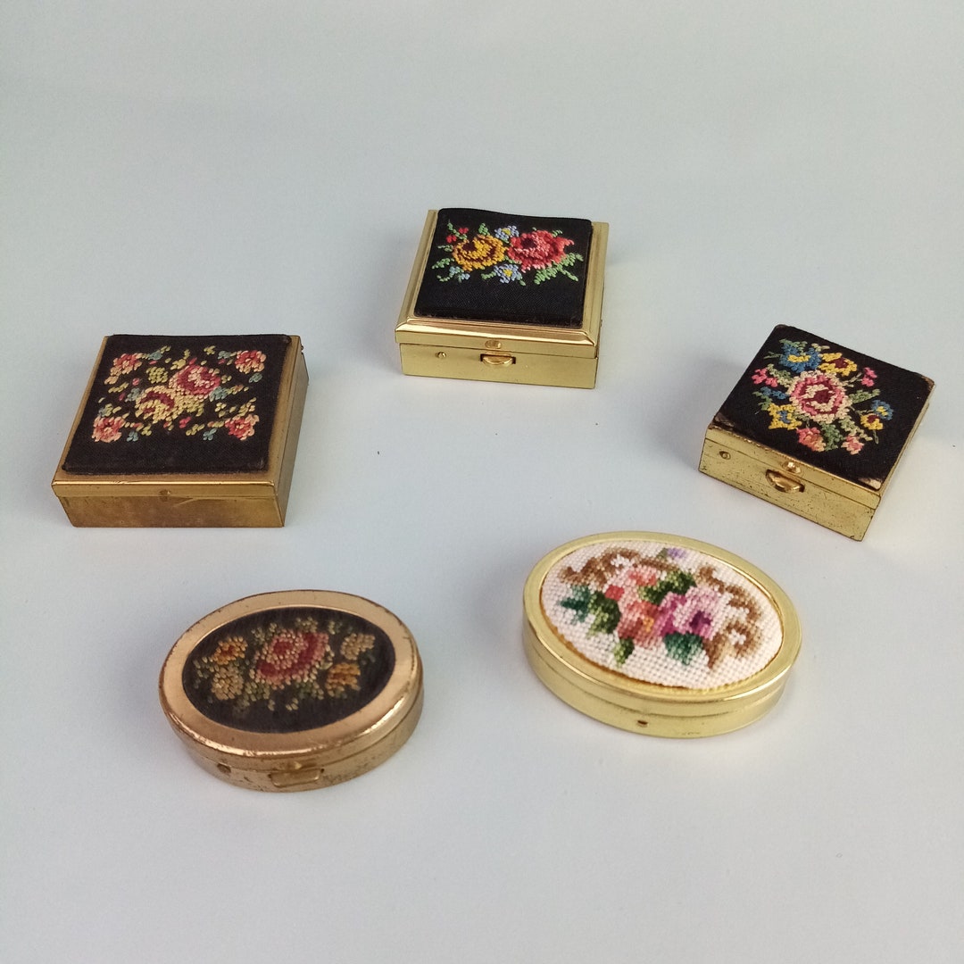 1x Vintage Mini Jewelry Box With Roses, Pill Box With Petit Point ...