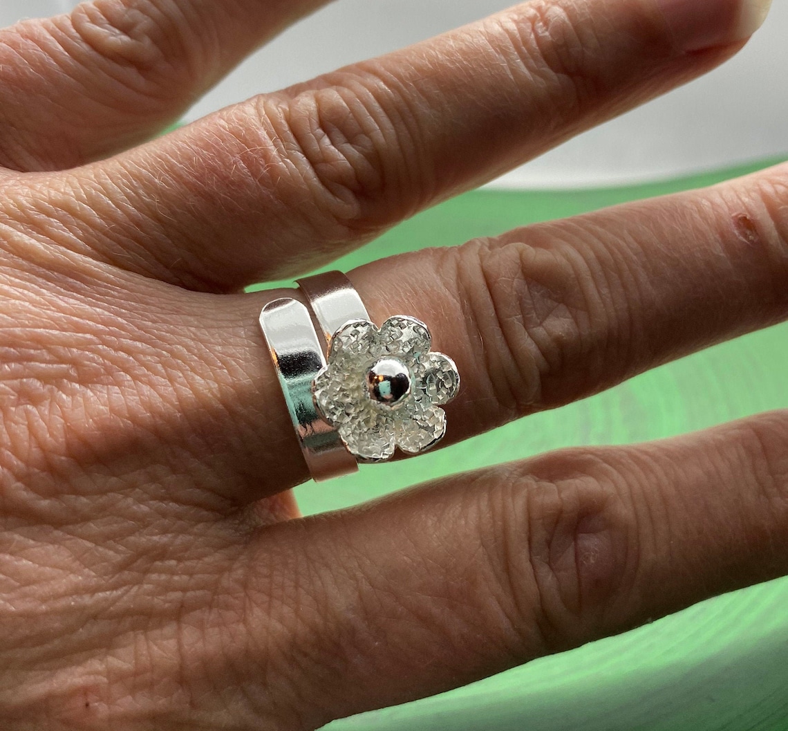 Anillo de flor de plata ajustable Anillo de flor de plata - Etsy España