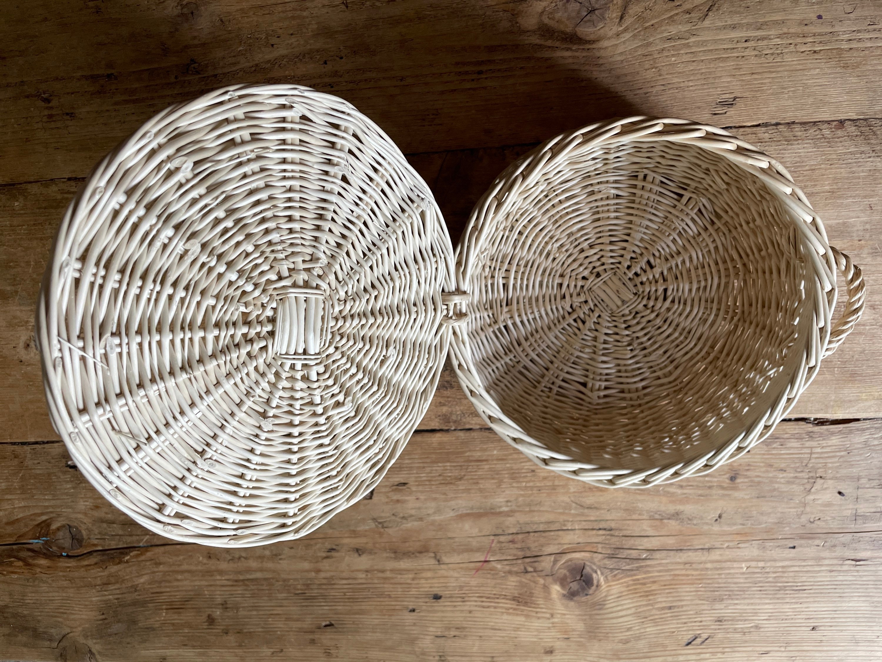 CREAM BLEACHED Wicker Rattan Round Storage Basket , Basket With Lid ...