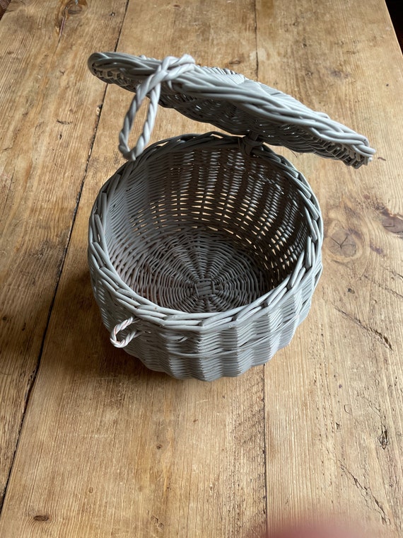 Wicker storage basket wicker basket basket with lid rattan basket wicker basket with lid light grey Large Etsy Polska