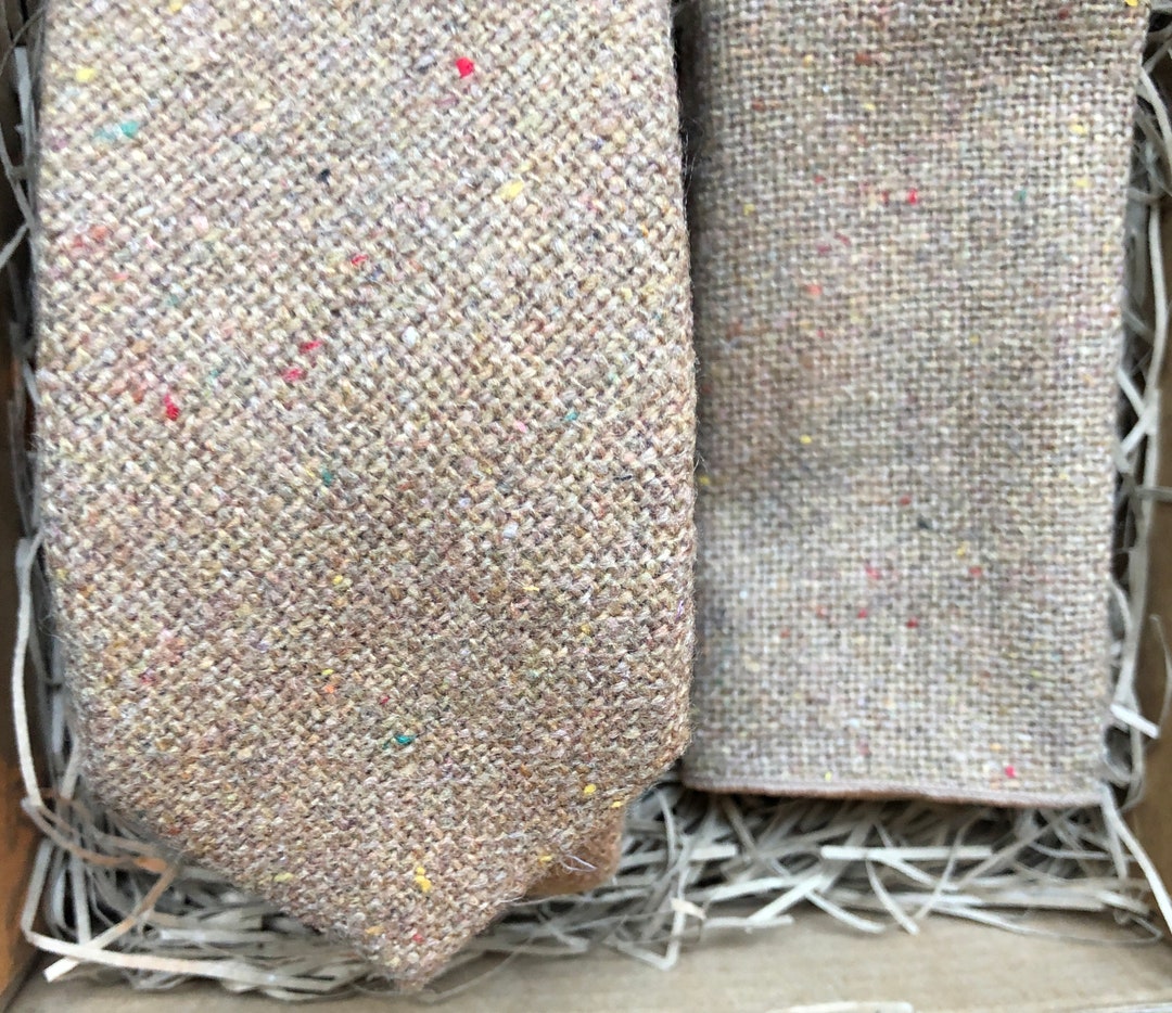 Rocky Mountain Tie Set: Beige Men's Tie, Pocket Square Set, Brown Ties ...