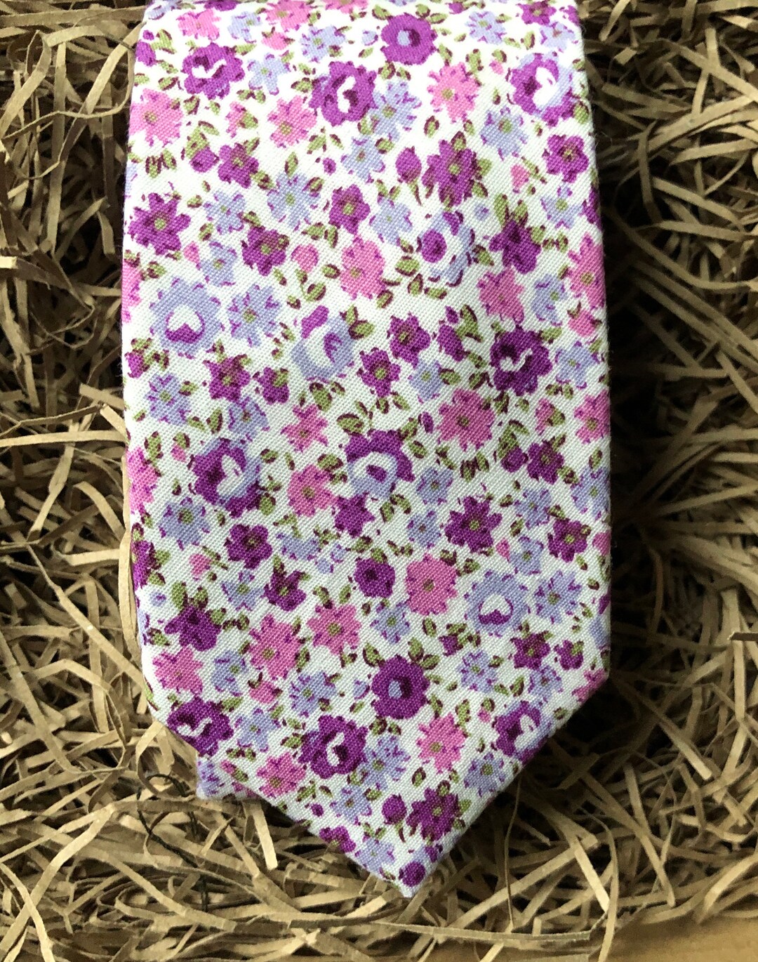 The White Lavender 6cm Wide Tie: Lavender Floral Necktie, Ties for Men ...