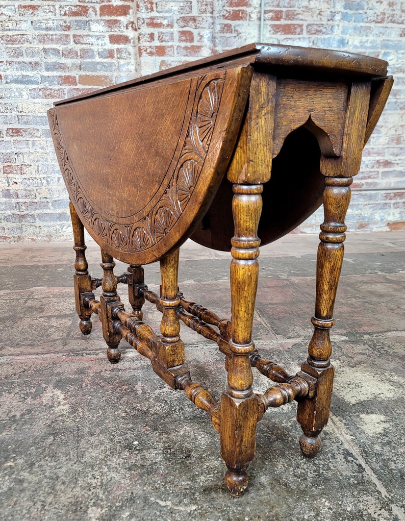 19th Century English Drop Leaf Oak Round Gateleg Table - Etsy