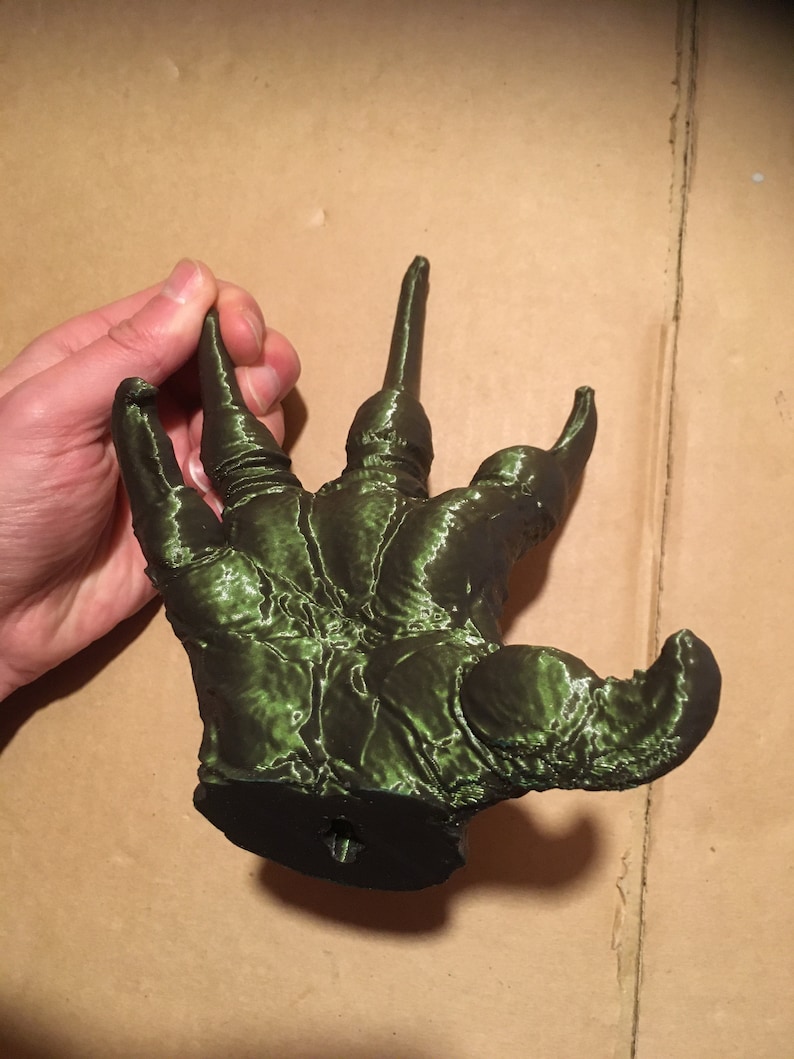 Demon Claw Hand Wall Hook 20CM Tall | Creepy Halloween Witch Hand Decor ...