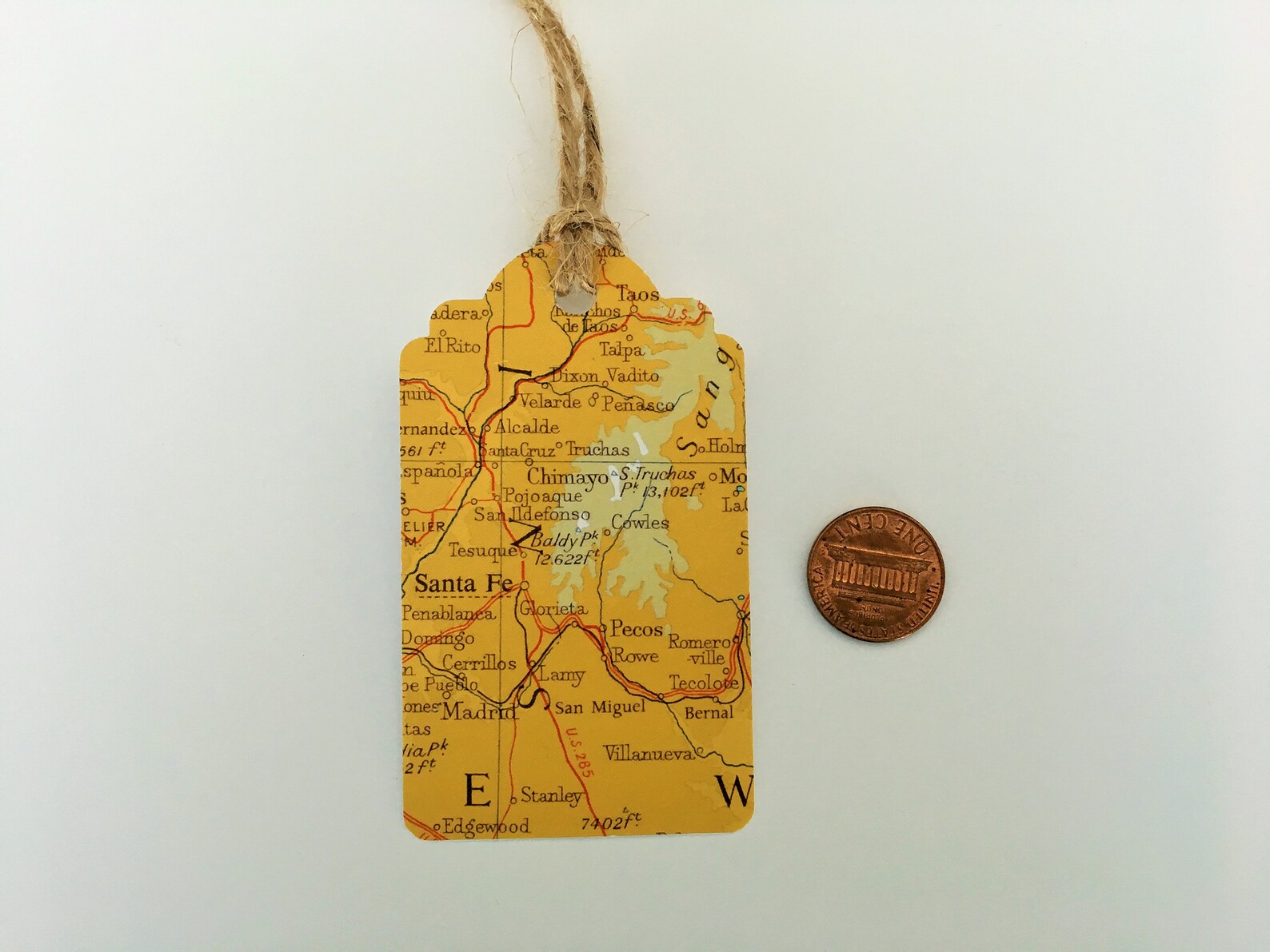 MAP GIFT TAGS / Recycled Upcycled Vintage Atlas Maps With Hole and ...