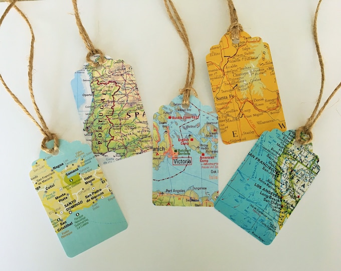 MAP GIFT TAGS / Recycled Upcycled Vintage Atlas Maps With Hole - Etsy
