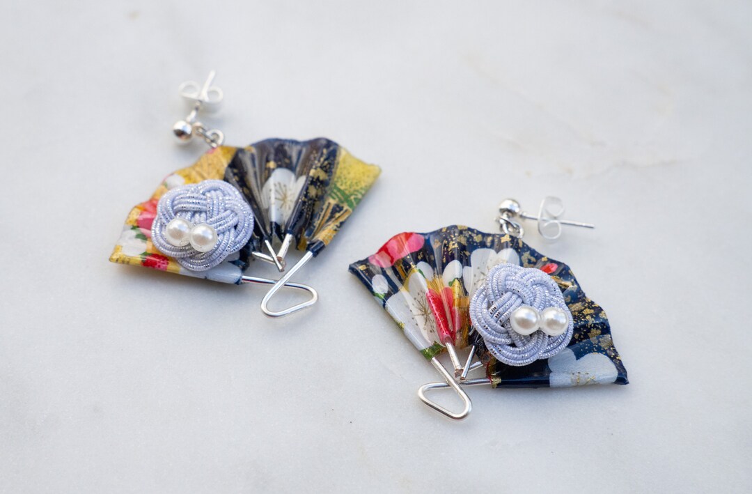 Origami & Mizuhiki Collaboration Earrings Fan Origami With Ume Musubi ...