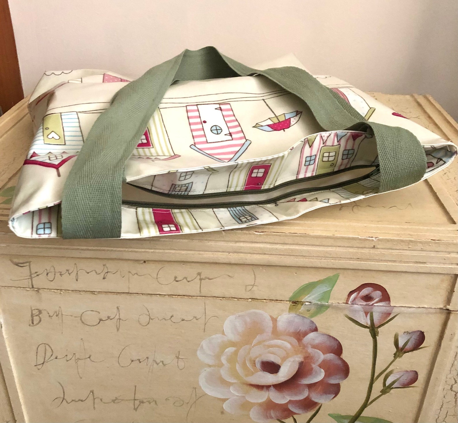Oilcloth Tote Bags With Zip in 5 Designs - Etsy