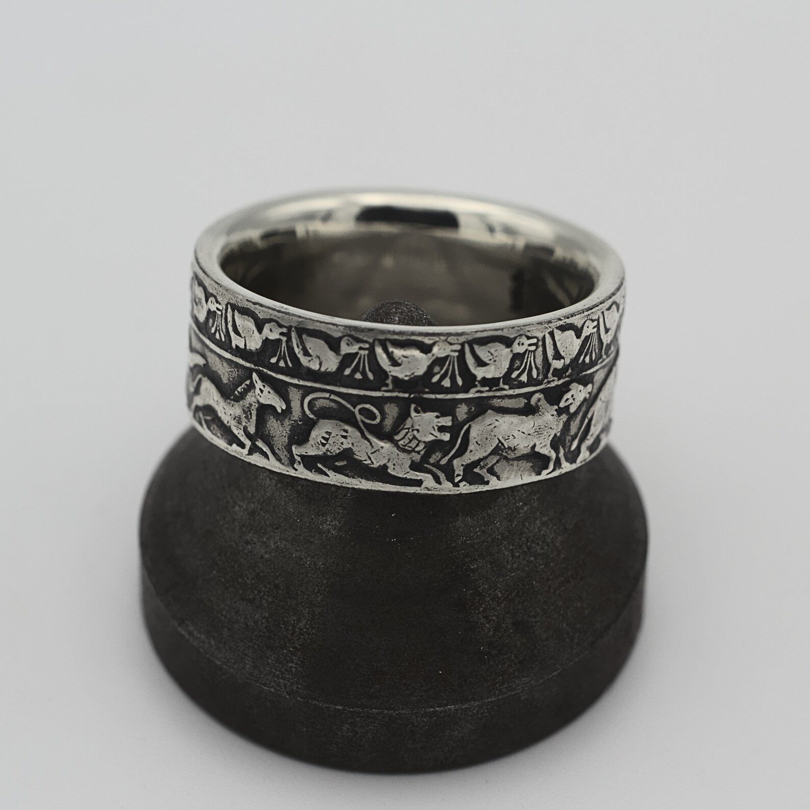 Ceylon Sterling Silver Coin Ring: Chunky Animal Motif - Etsy