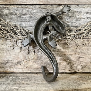 Cast Iron Rust-brown Gecko Tail Wall Hook - Etsy