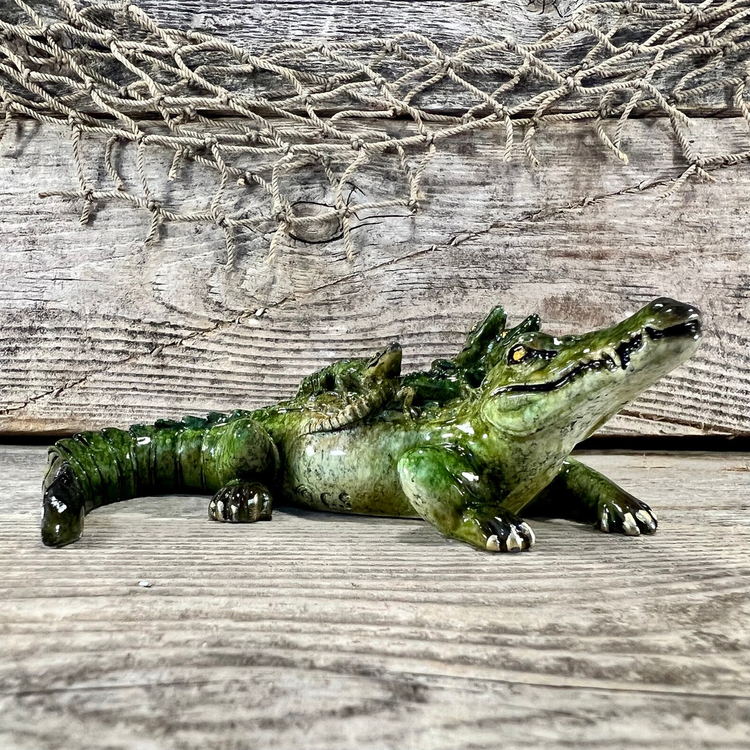 Miniature Mother Alligator With Three Hatchlings Polyresin Figurine - Etsy