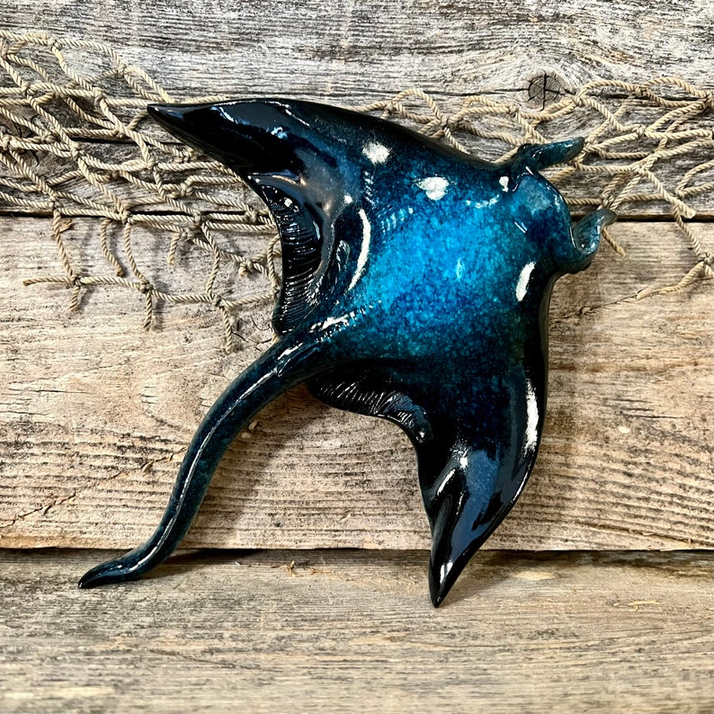 Polyresin Blue Manta Ray Tabletop Figurine (and Wall Hanging) - Etsy