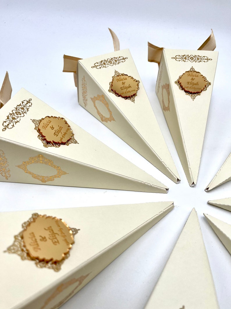 White Custom Cone Box Gift, Wedding Table Gift Boxes, Cupcake Box, 30th ...