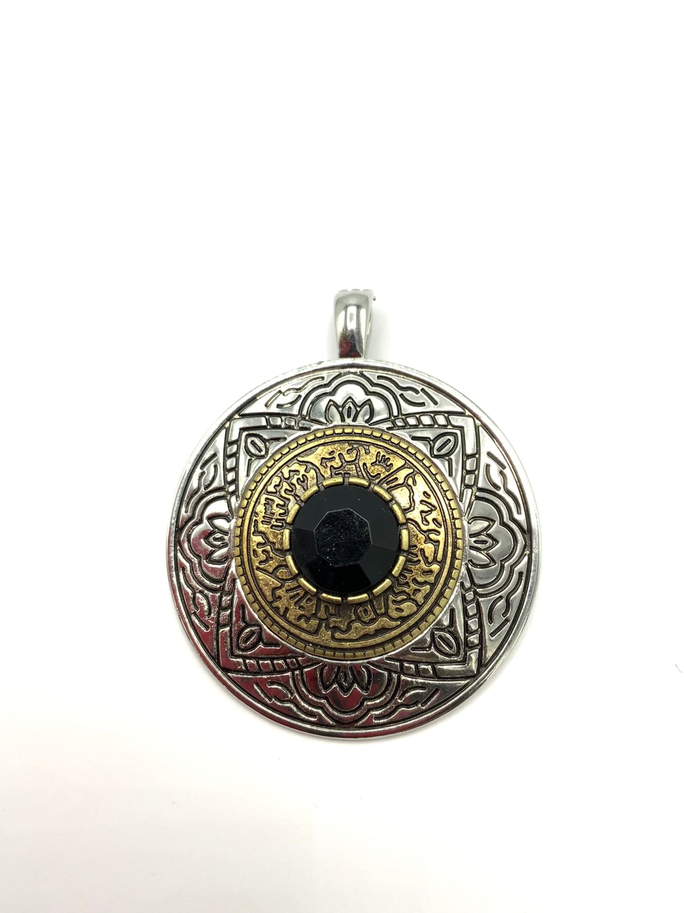 Collectible Gorgeous Round Pendant by Premier Designs - Etsy UK