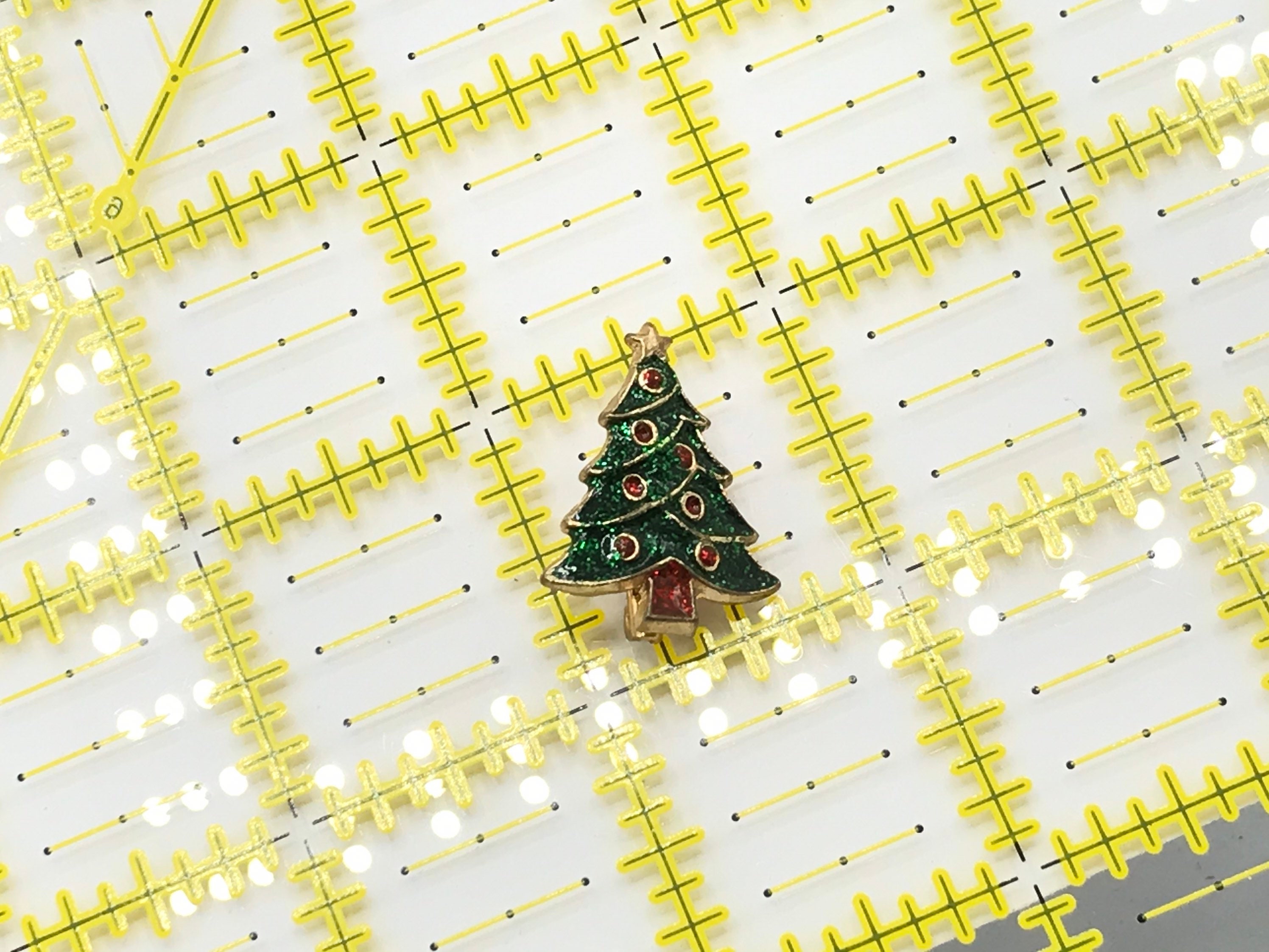 Vintage Christmas Tree Brooch Multicolored Small. - Etsy