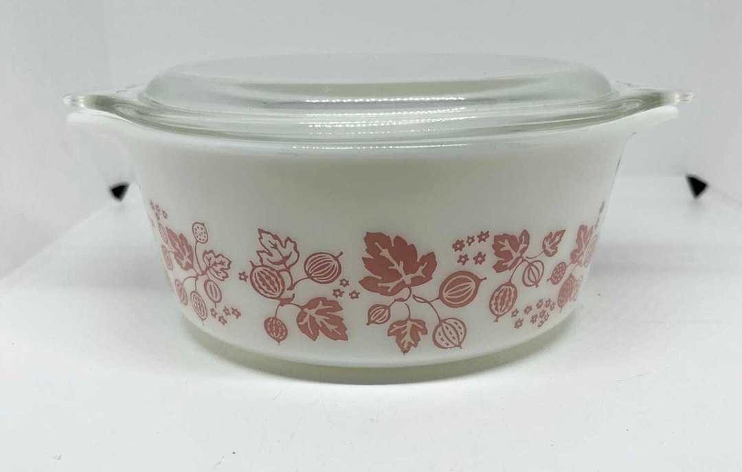 Vintage Pyrex Gooseberry Pink on White Gooseberry 1.5 Pint Casserole ...