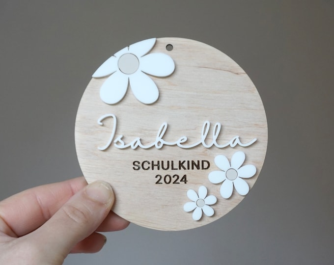 Anhänger Schulkind mit Namen Anhänger zur Einschulung Schlüsselanhänger Einschulung mit Namen ...