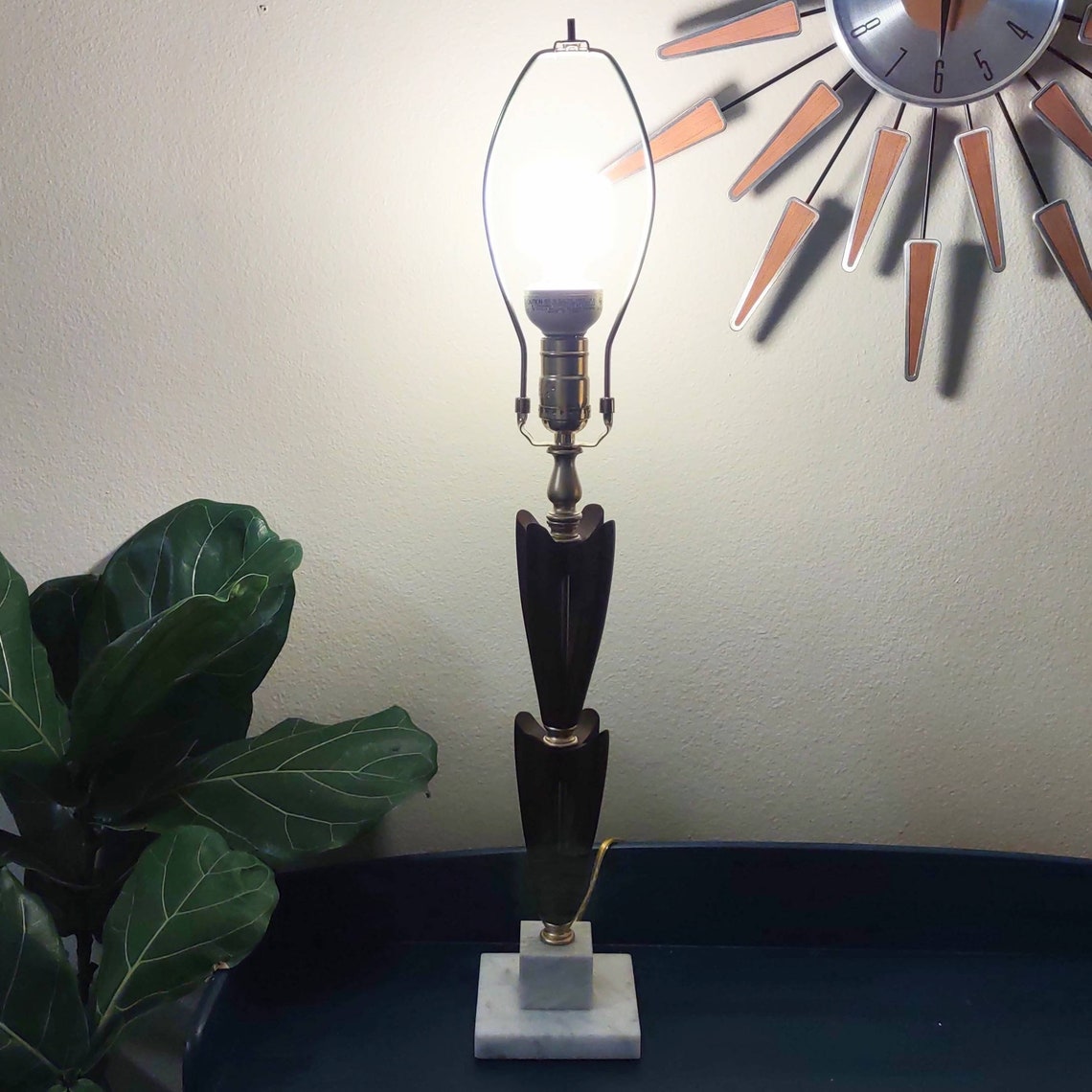 Vintage MCM Lamp Atomic Lamp Walnut Lamp Mid Century | Etsy