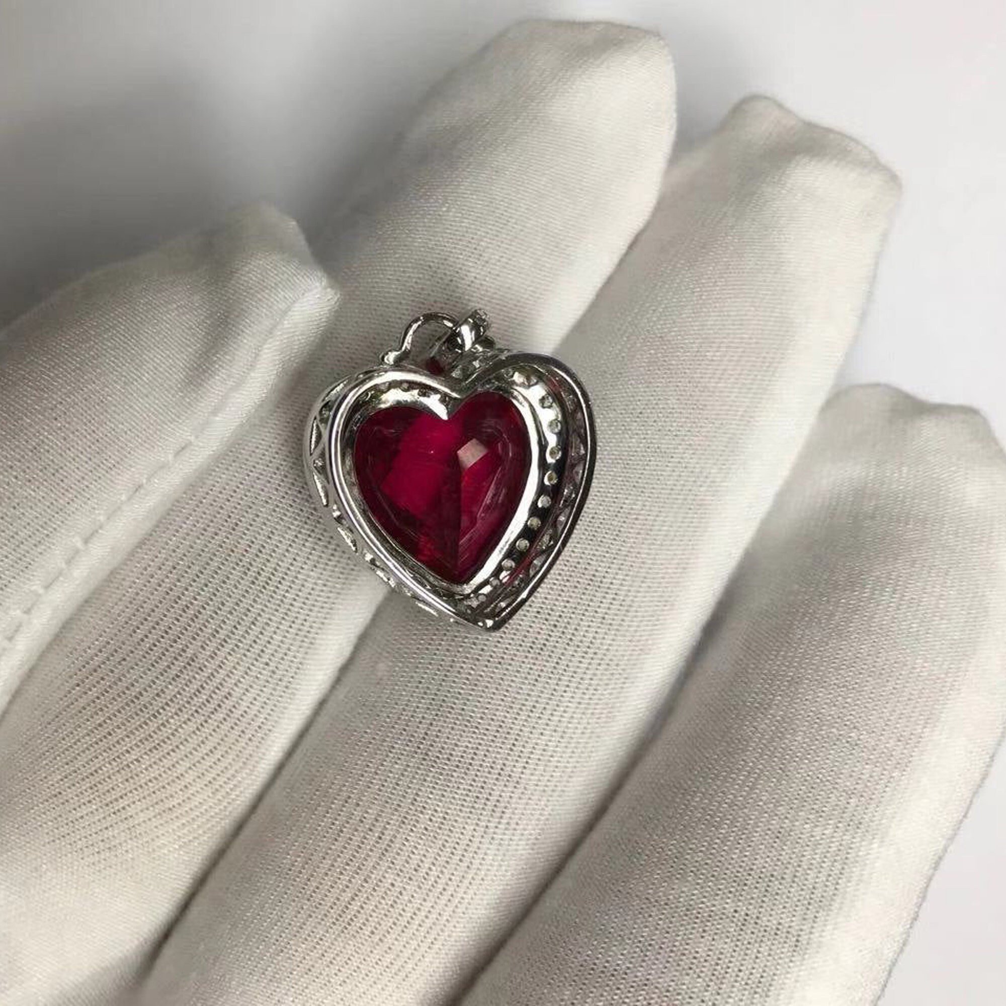 Ruby Heart Pendant Necklaceheart Pendant Necklacecubic - Etsy Canada