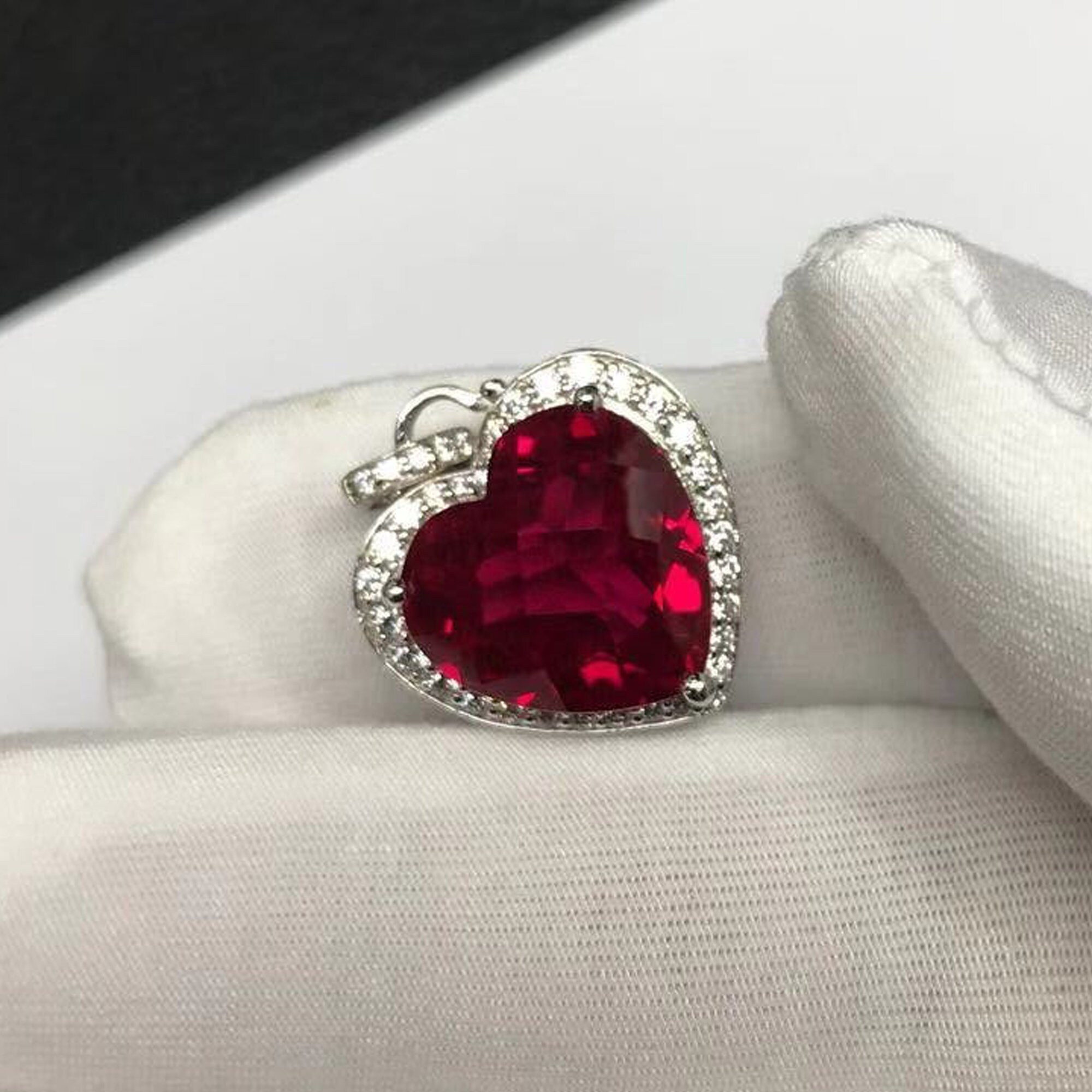 Ruby Heart Pendant Necklaceheart Pendant Necklacecubic - Etsy Canada